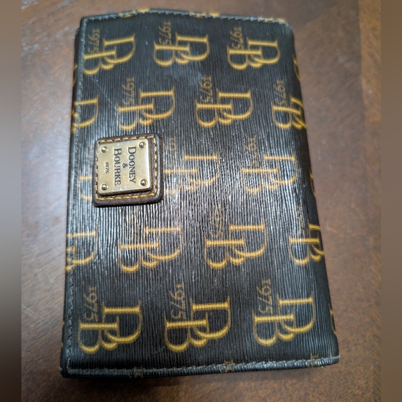 Dooney & Bourke | Bags | Vintage Rare Dooney Bourke 975 Db Signature ...